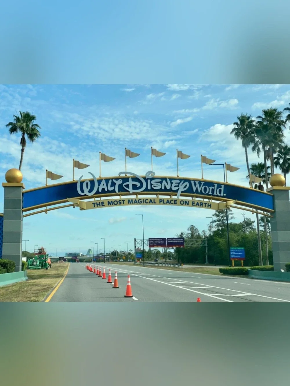 Disney | Wall Decor | Disney Parks Wooden Walt Disney World Marquee ...